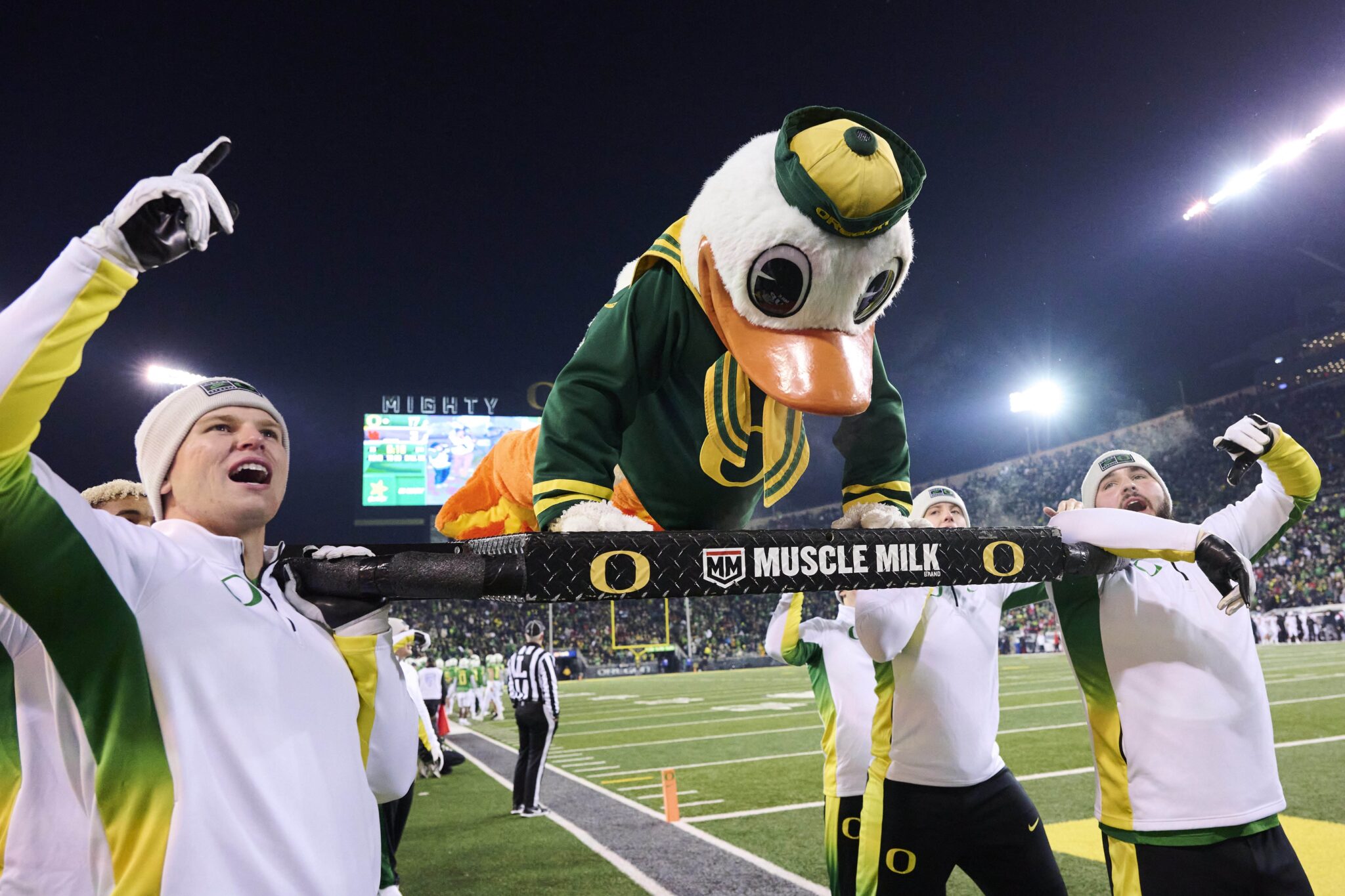 History of the Oregon Ducks Mascot | College Sports Network