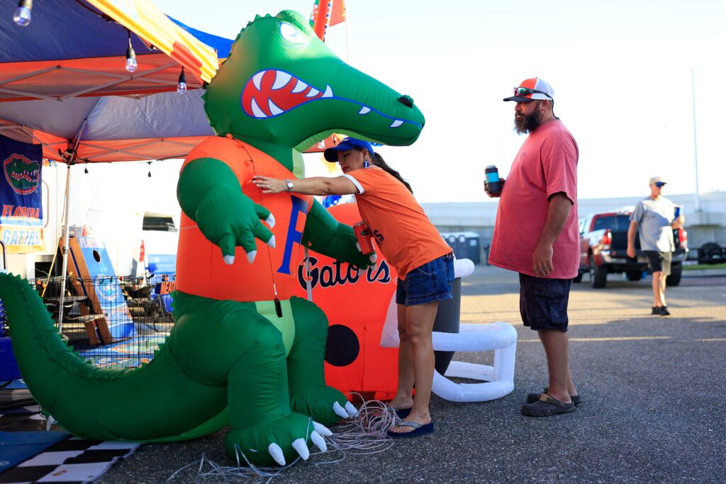 Why Is Florida-Georgia Not Called World's Largest Outdoor Cocktail ...