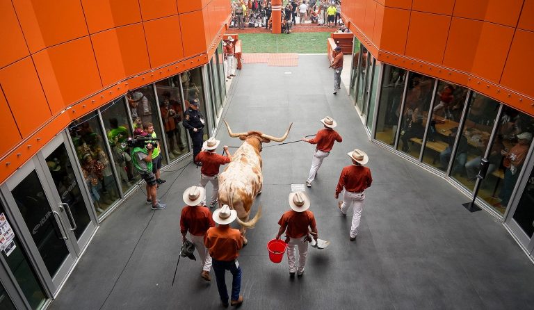 Texas' Mascot Bevo Explained: What Does Bevo Stand For? | College ...