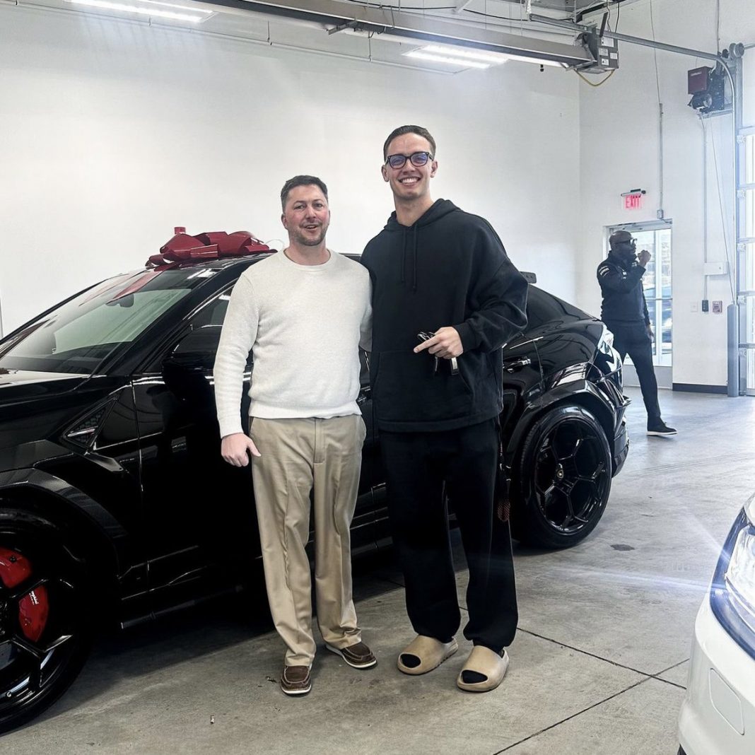 Superstar in a Super Car: Georgia QB Carson Beck Bags Brand New ...