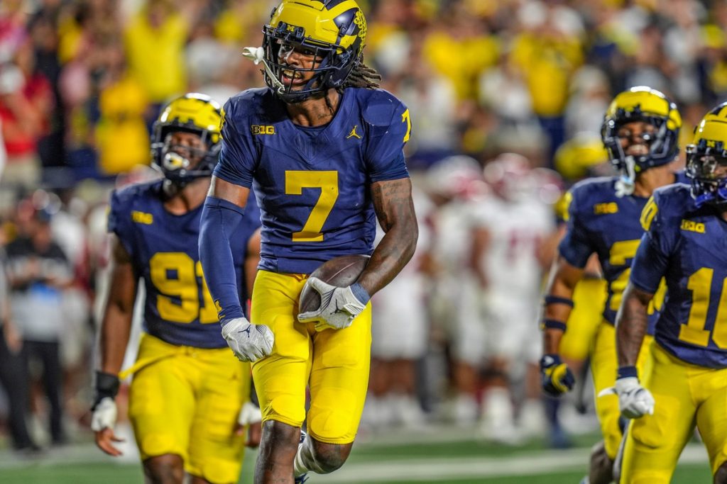 Who Are the Michigan-Texas Announcers? Everything To Know About the ...