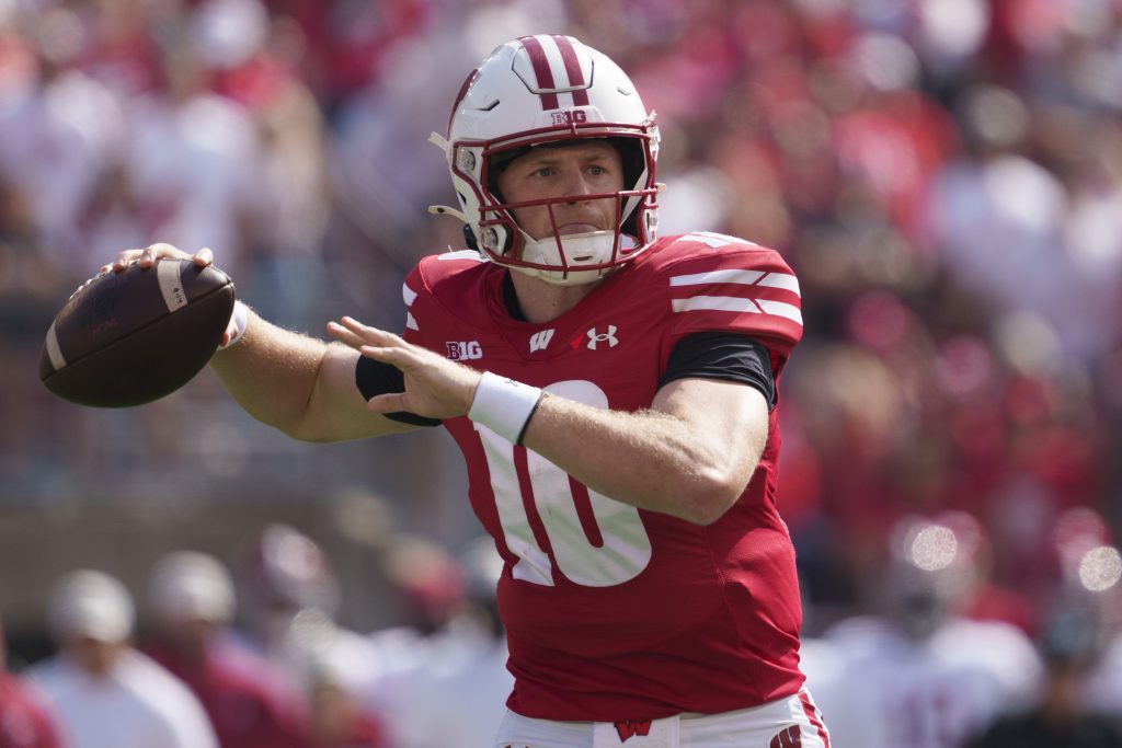 Landing Spots for Wisconsin QB Tyler Van Dyke Include Duke, Maryland ...