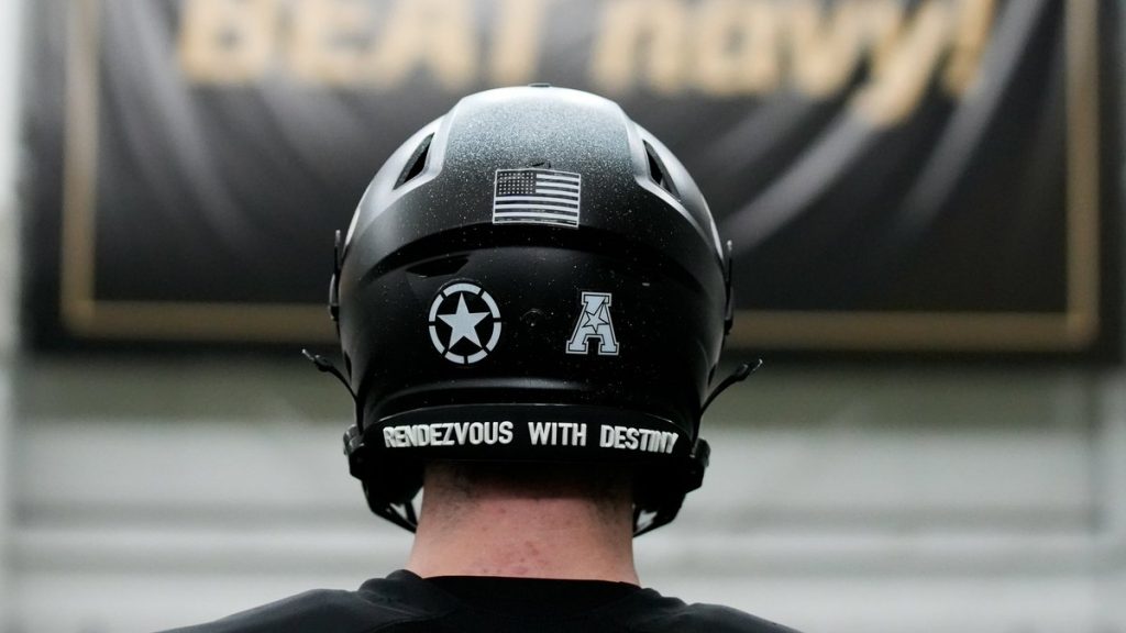 Army Football Honors 101st Airborne With Special Uniforms for Rivalry ...