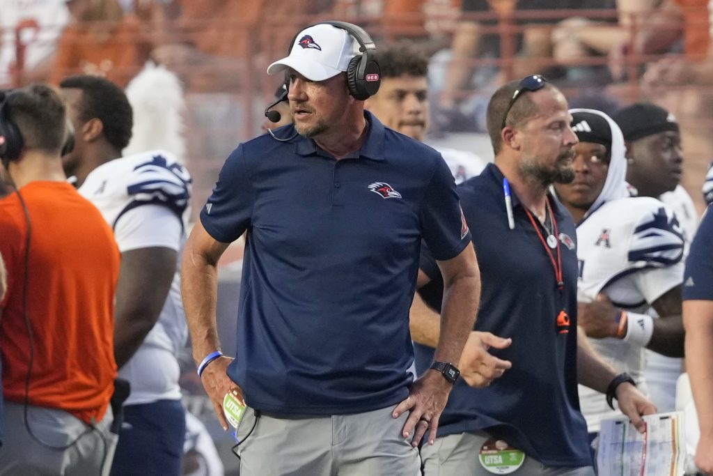 UTSA Head Coach Jeff Traylor Vents on College Football Calendar Craziness