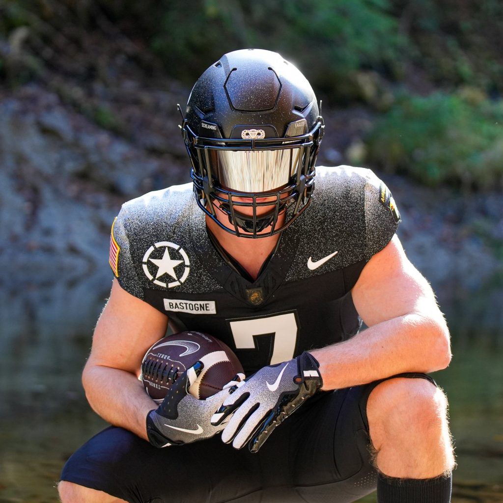 Army Football Honors 101st Airborne With Special Uniforms for Rivalry ...