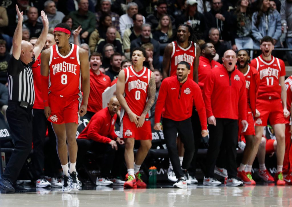 How Many Quarters Are There in College Basketball? | College Sports Network