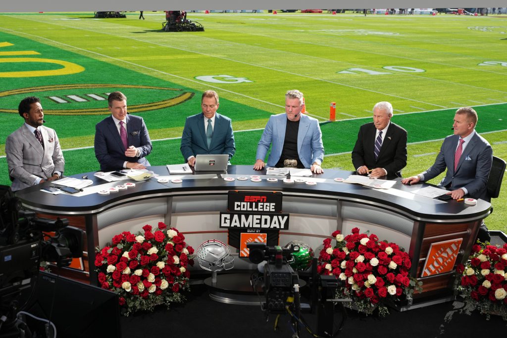 Who Are the National Championship Game Announcers on ESPN? Everything ...