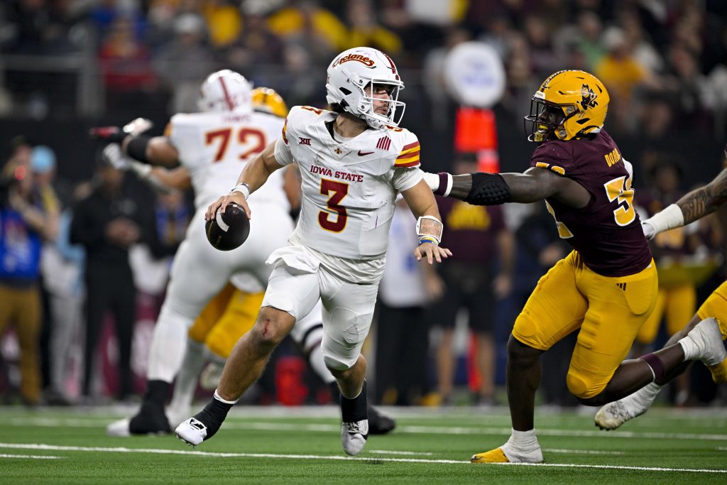 QB Rocco Becht Opens Up On His Decision to Stay at Iowa State | College ...
