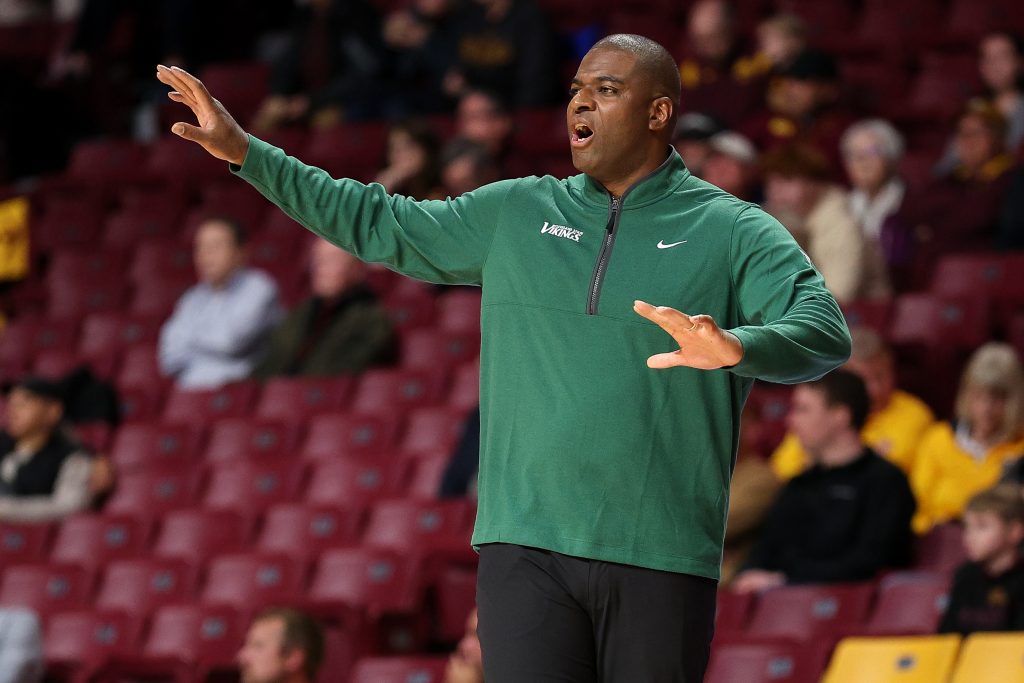 North Texas to Hire Cleveland State’s Daniyal Robinson as Head Coach ...