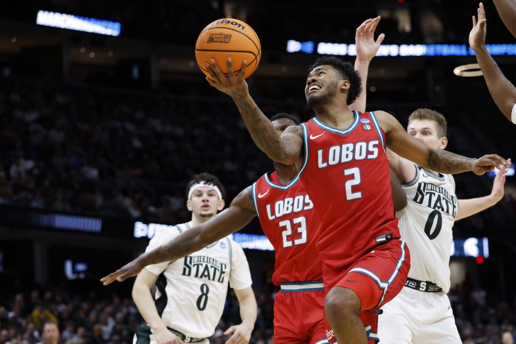 Donovan Dent Transfer Portal: Top 5 Landing Spots for the New Mexico Guard | College Sports Network