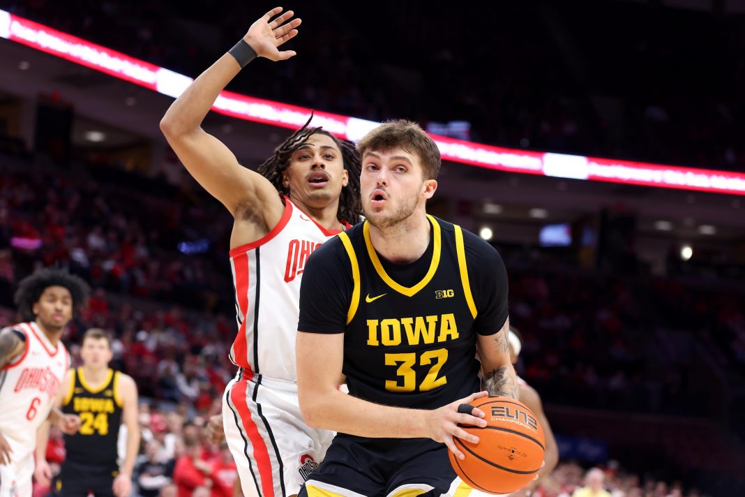 Iowa Hawkeyes Basketball Transfer Portal: Full List of Players Entering ...