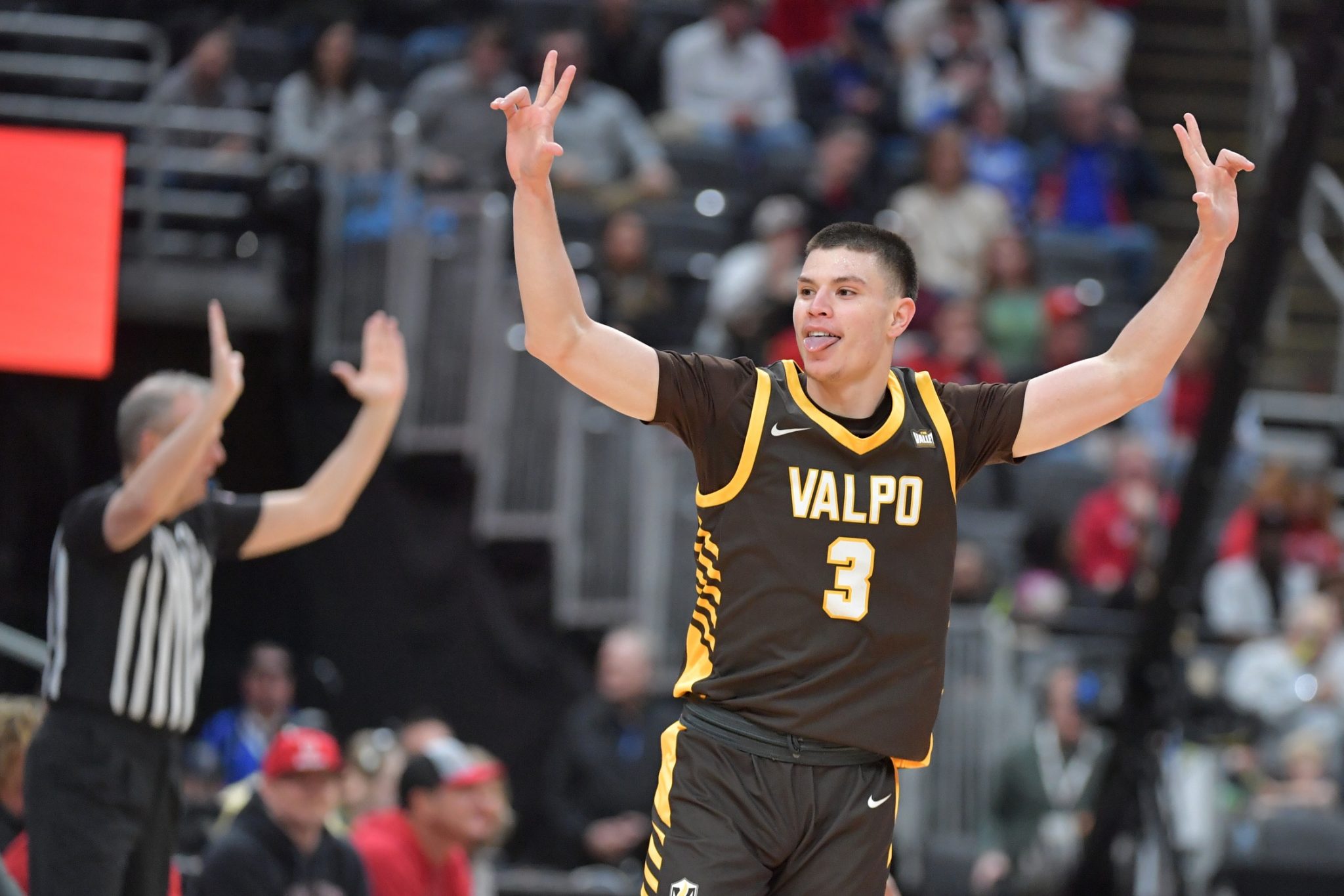 Valpo Transfer Guard All Wright Receives Interest From 20+ Programs ...
