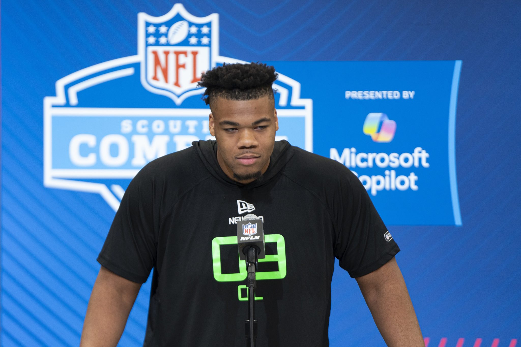 Ajani Cornelius NFL Draft Projection: 5 Landing Spots for the Oregon OT | College Sports Network