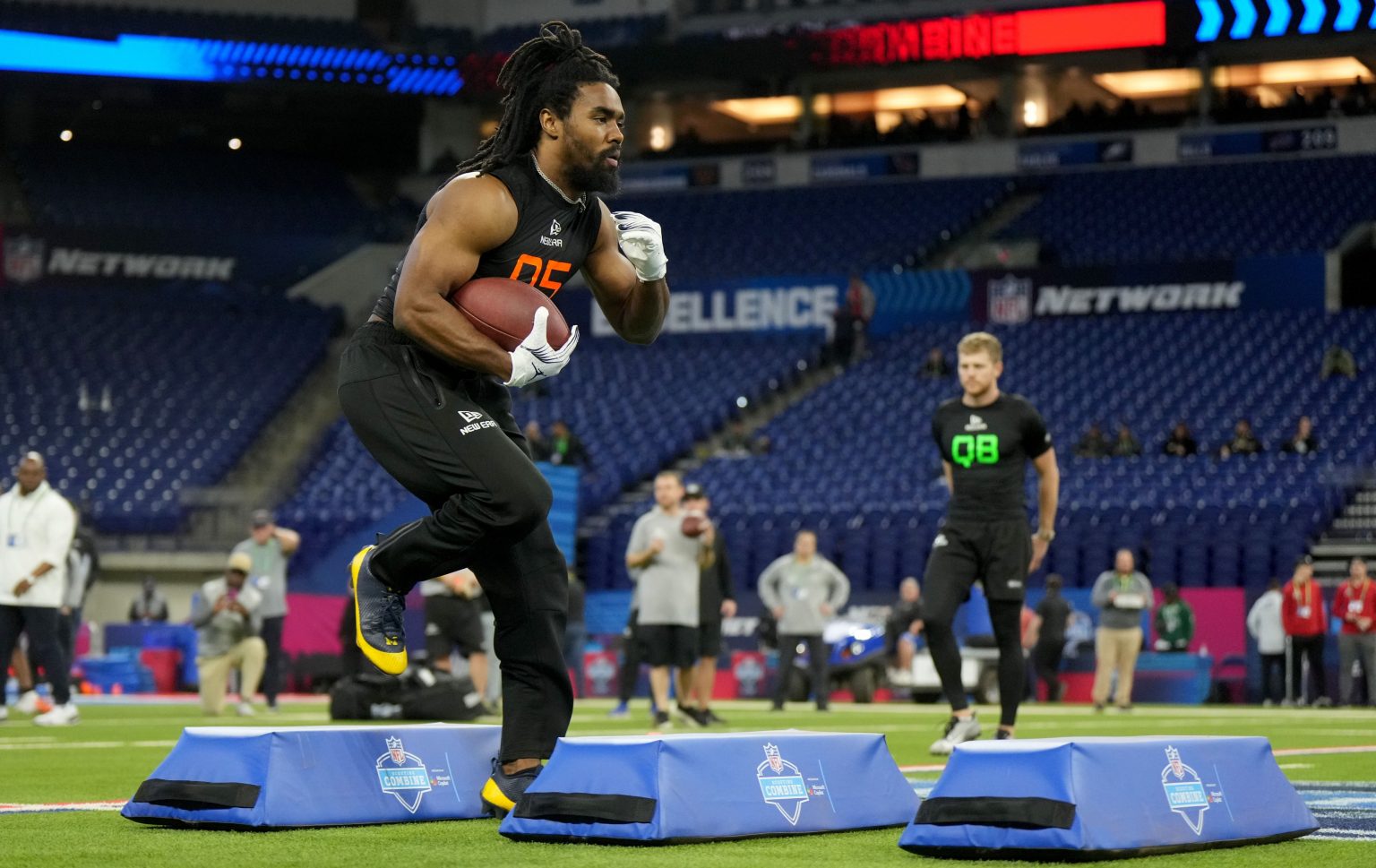 Donovan Edwards NFL Draft Projections: 5 Landing Spots for the Michigan ... Donovan Edwards NFL Draft Projections: 5 Landing Spots for the Michigan ...