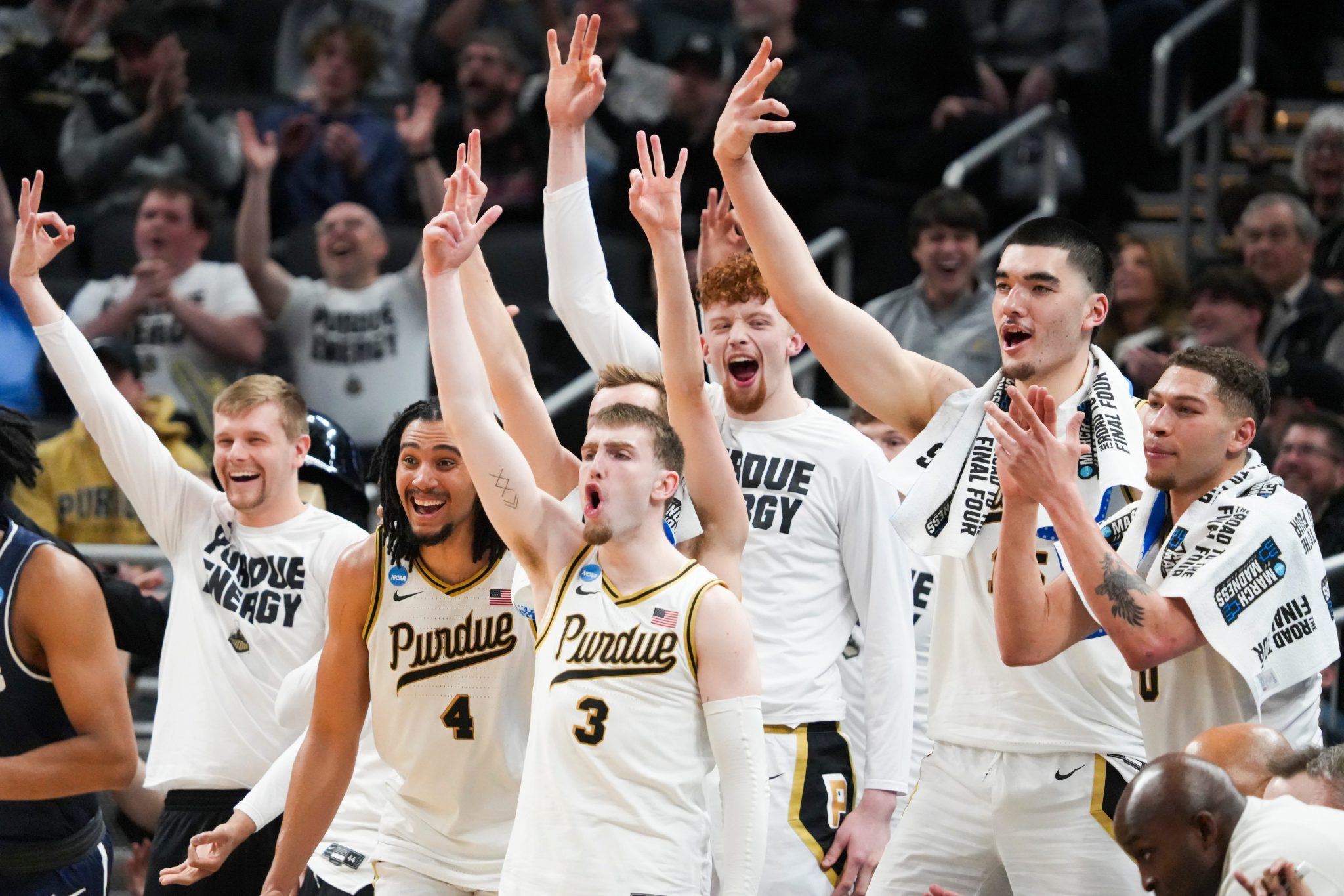 How Many Players Are on a College Basketball Roster? | College Sports ...