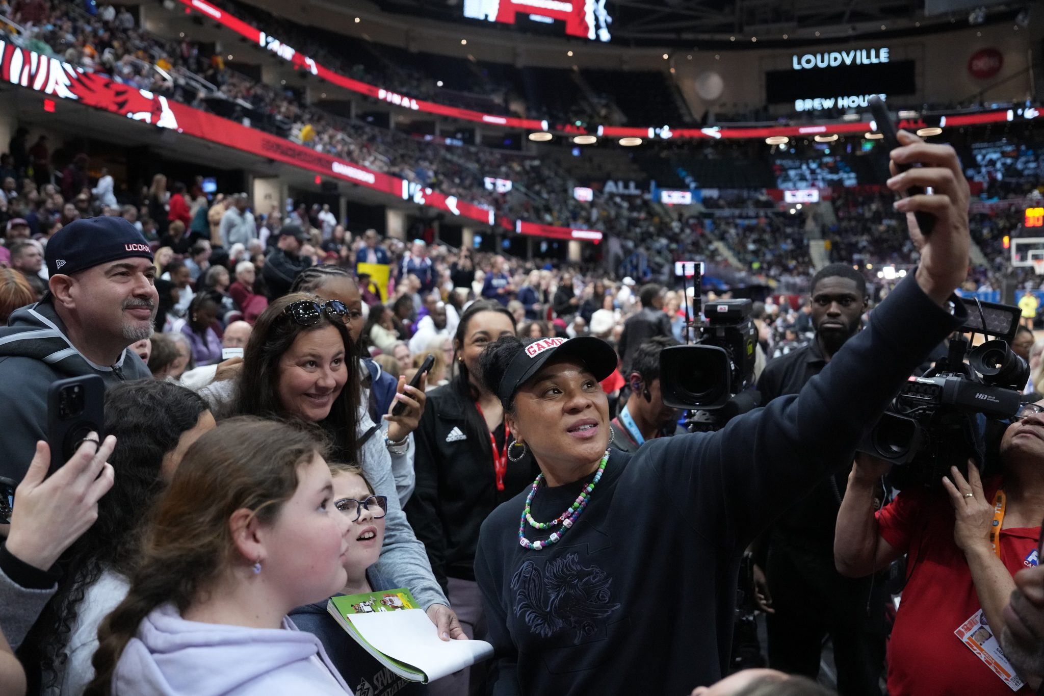 “I Don’t Consider Myself Powerful” - When Dawn Staley Refused the ...