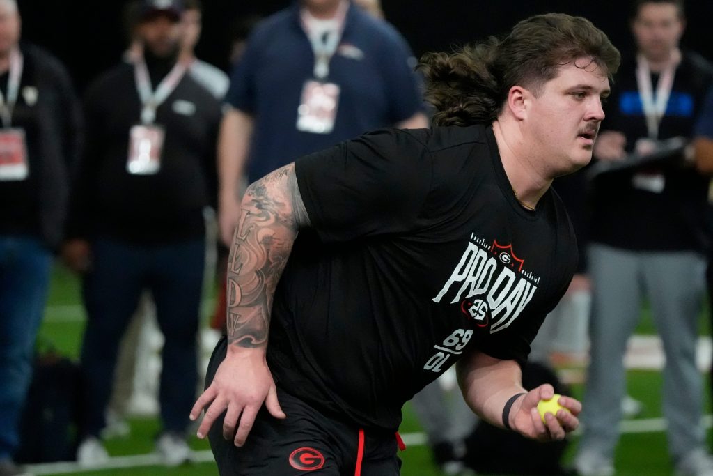 Tate Ratledge NFL Draft Projections: 5 Landing Spots for the Georgia OL ...
