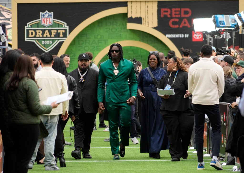 Top 200 NFL Draft Prospects Remaining By School | College Sports Network