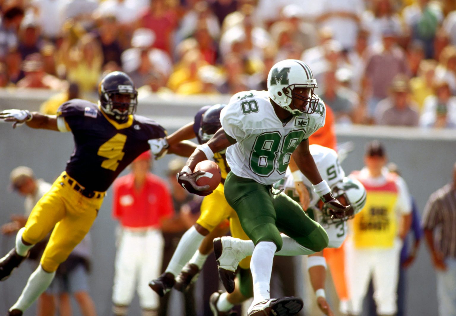 Top 10 WRs in College Football History: Larry Fitzgerald and Randy Moss ...