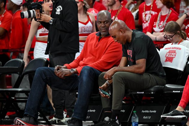 Hakeem Olajuwon Left Stunned as Security Denies Him From Joining ...