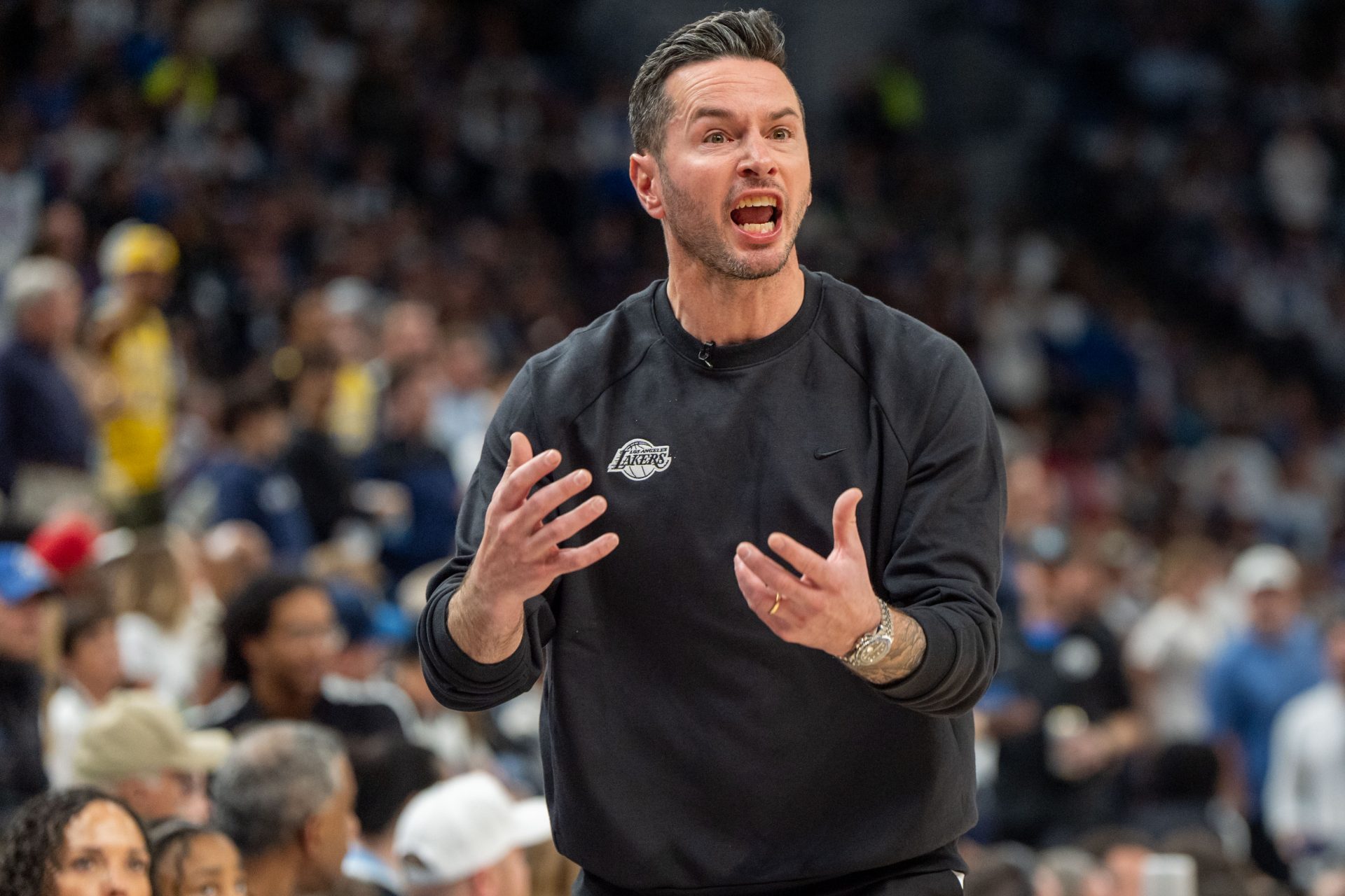 JJ Redick’s Frustration Visible as Lakers’ Play-Calling Woes Blamed on ...