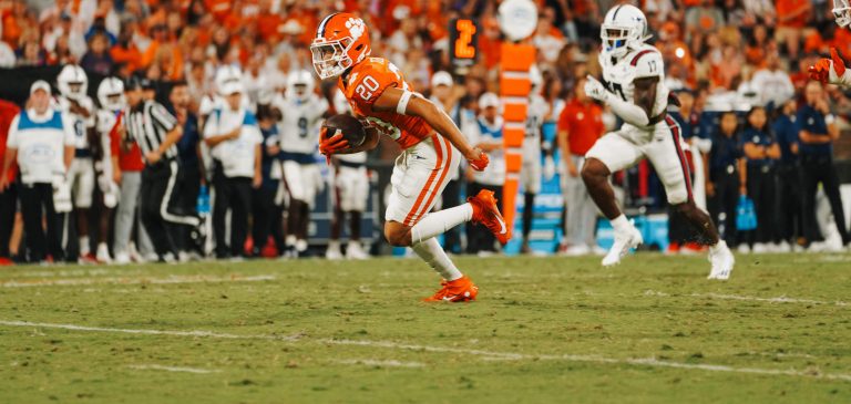 Who Is AJ Terrell's Brother, Avieon? All We Know About Clemson's 5-Foot ...