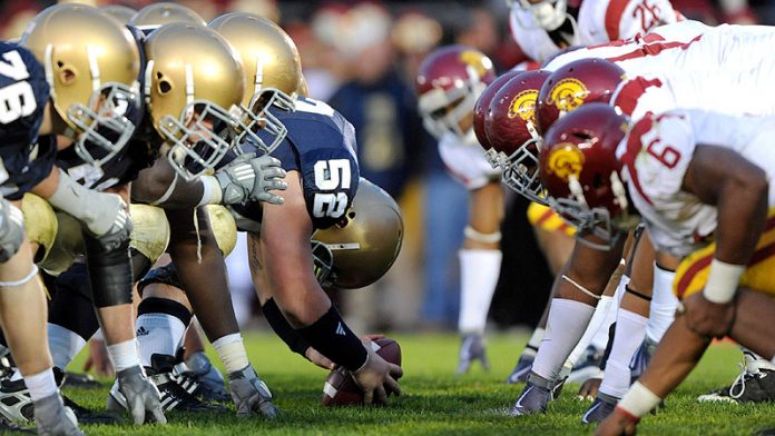 How Many Players Are on the Field in a College Football Game? | College ...