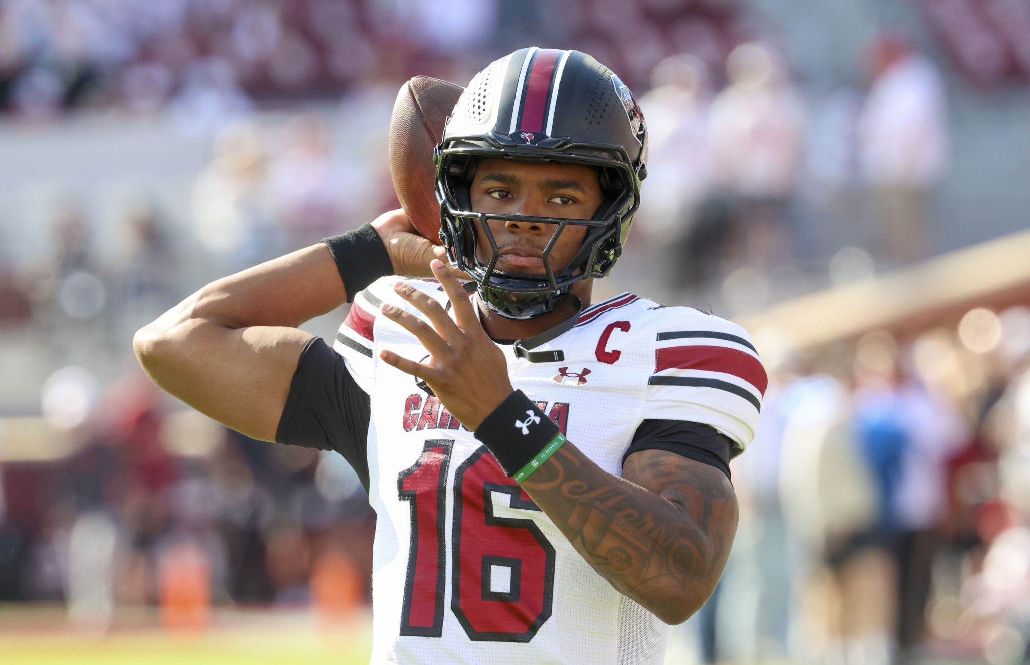 Raiders Predicted To Trade Up for ‘Freak Athlete’ QB in 2026 NFL Draft ...