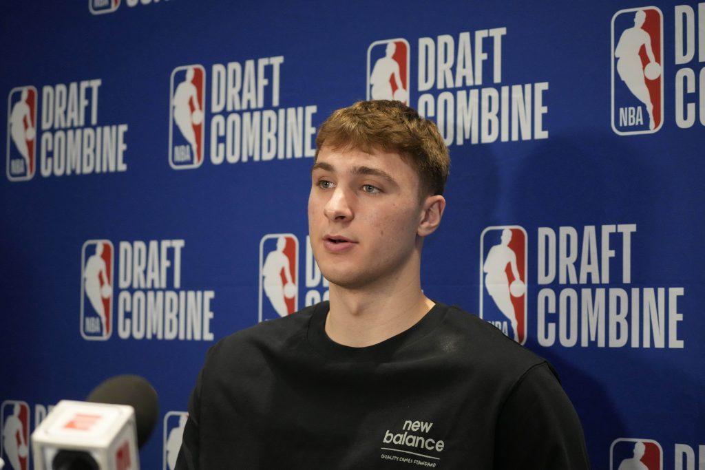 ‘Rocking the Beard’: College Hoops Fans React As Cooper Flagg Flaunts ...