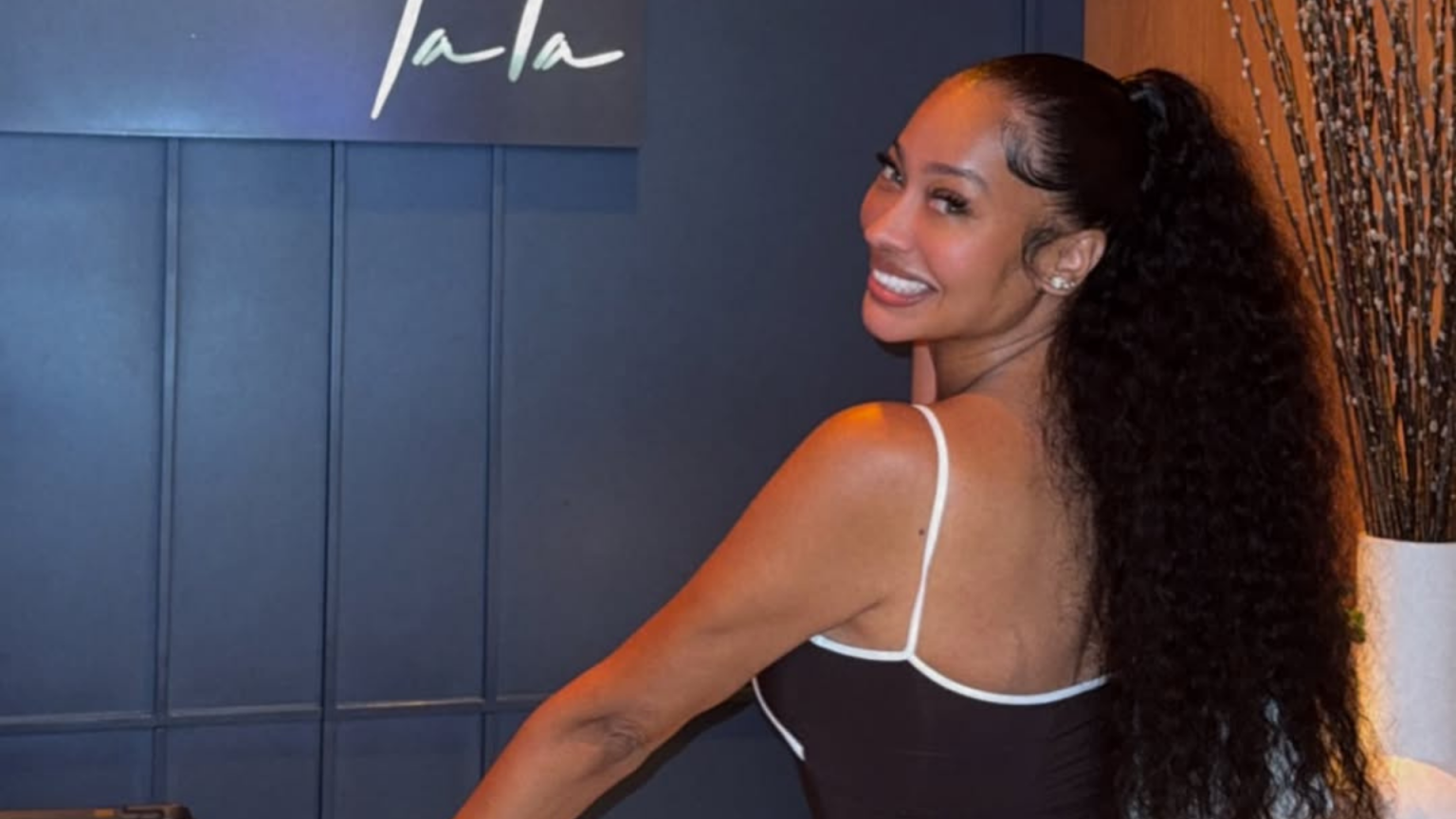 IN PICS: Carmelo Anthony Ex-Wife La La Poses in Chocolate Brown Dress ...