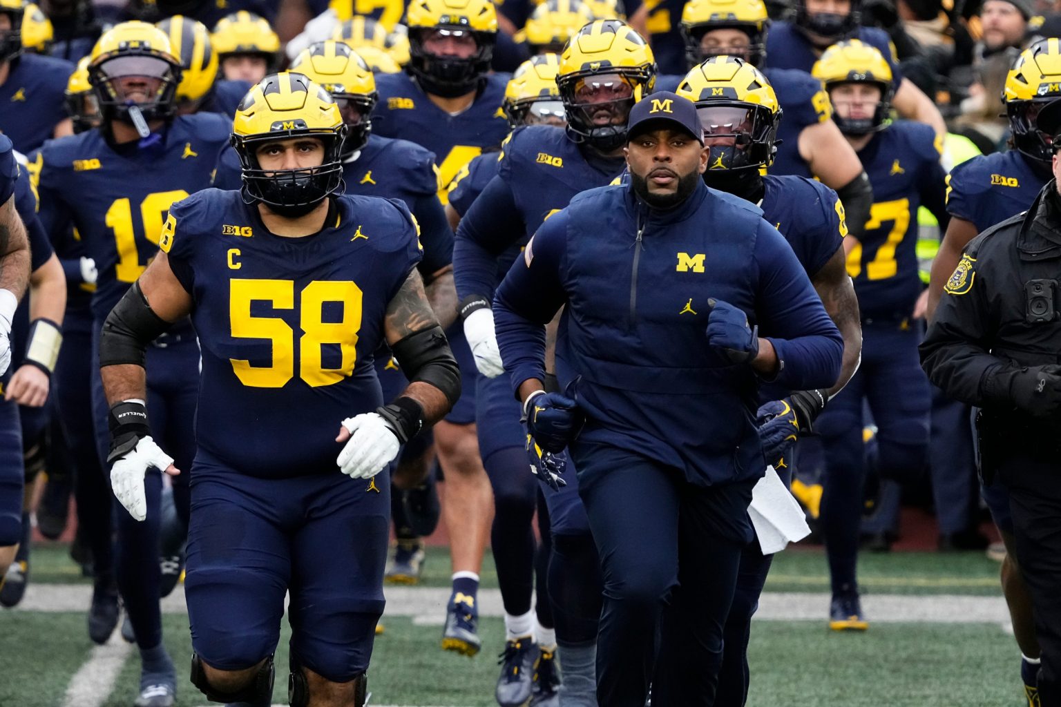 Michigan Football Transfer Portal Tracker: Full List Of Wolverines Set ...