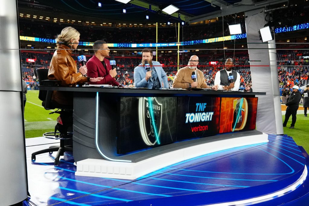 NFL Week 15 Announcer Assignments: Full Broadcast Crew List For Every ...