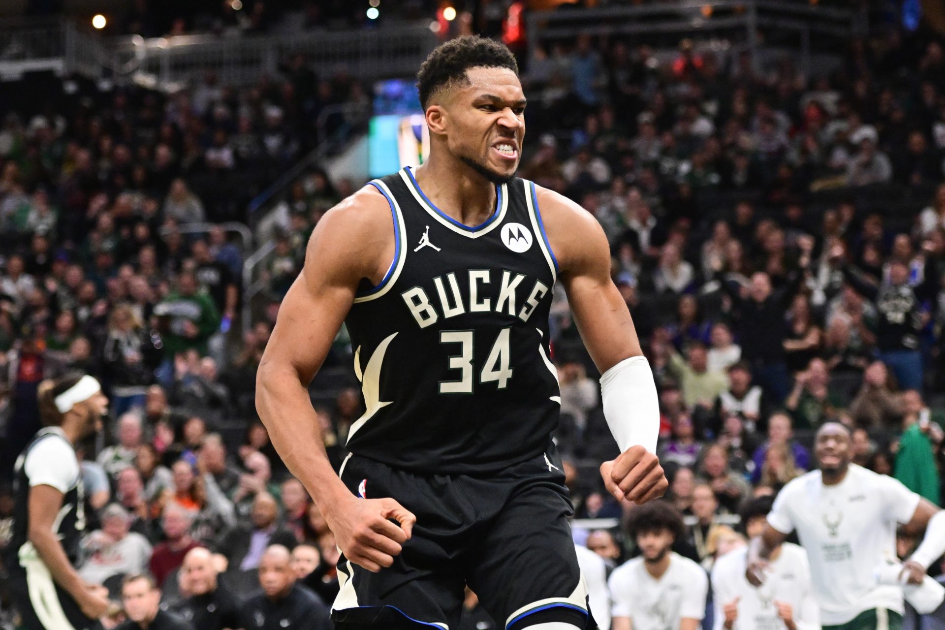 Rajon Rondo Warns Giannis Antetokounmpo Frustration Growing As ...