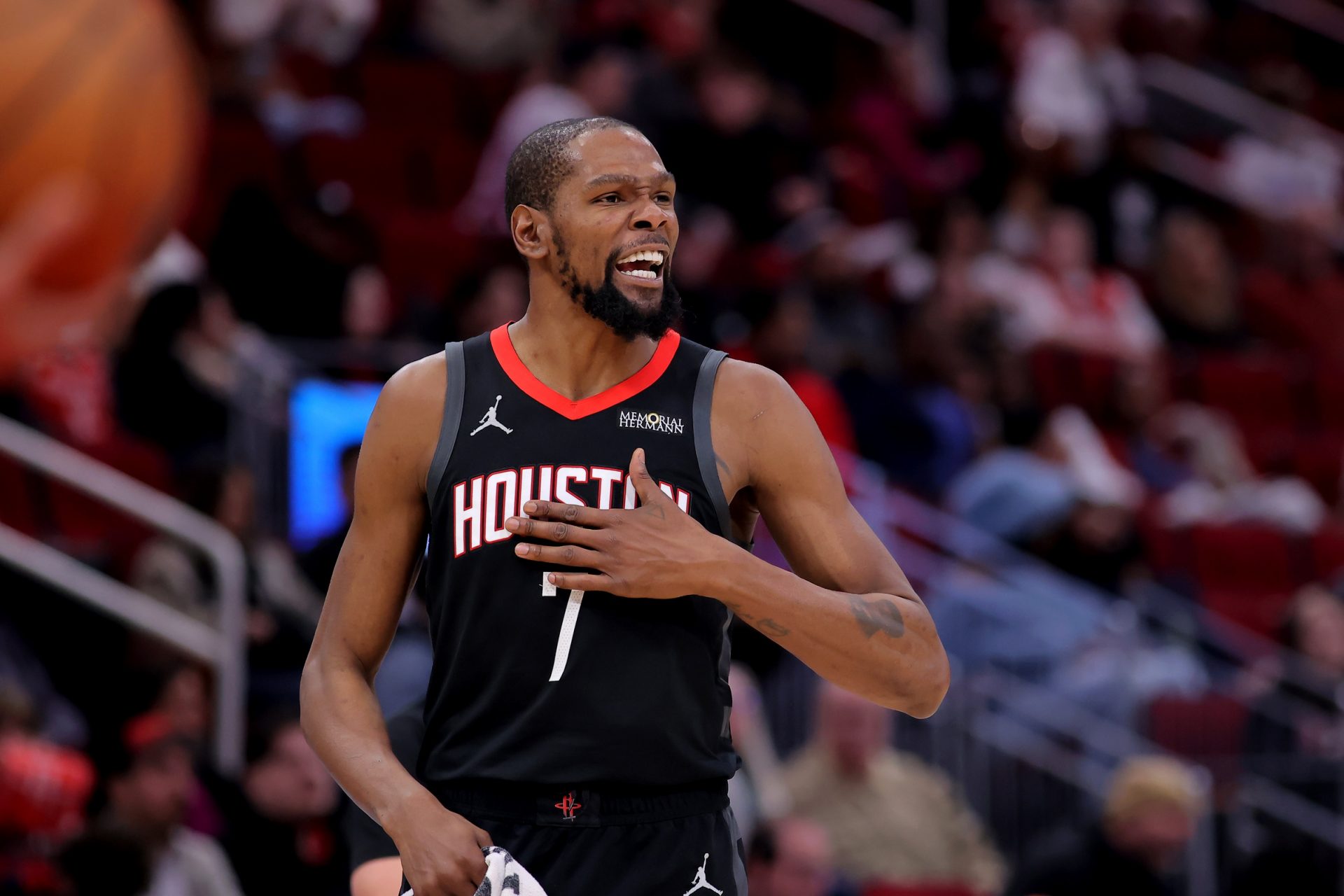 “The Angel Reese Effect”: Fans Erupt as Kevin Durant Turns Online ...