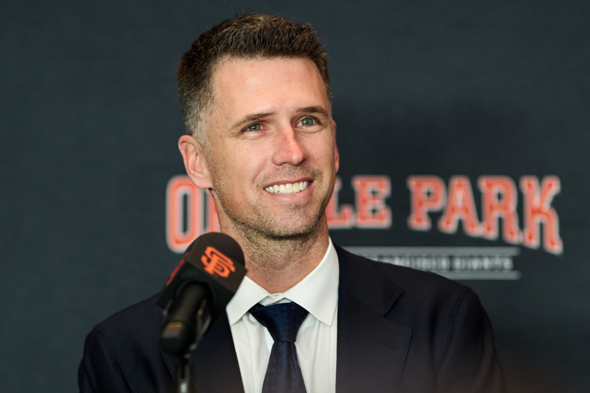 Giants Legend Delivers Strong Verdict On Buster Posey's Front Office ...
