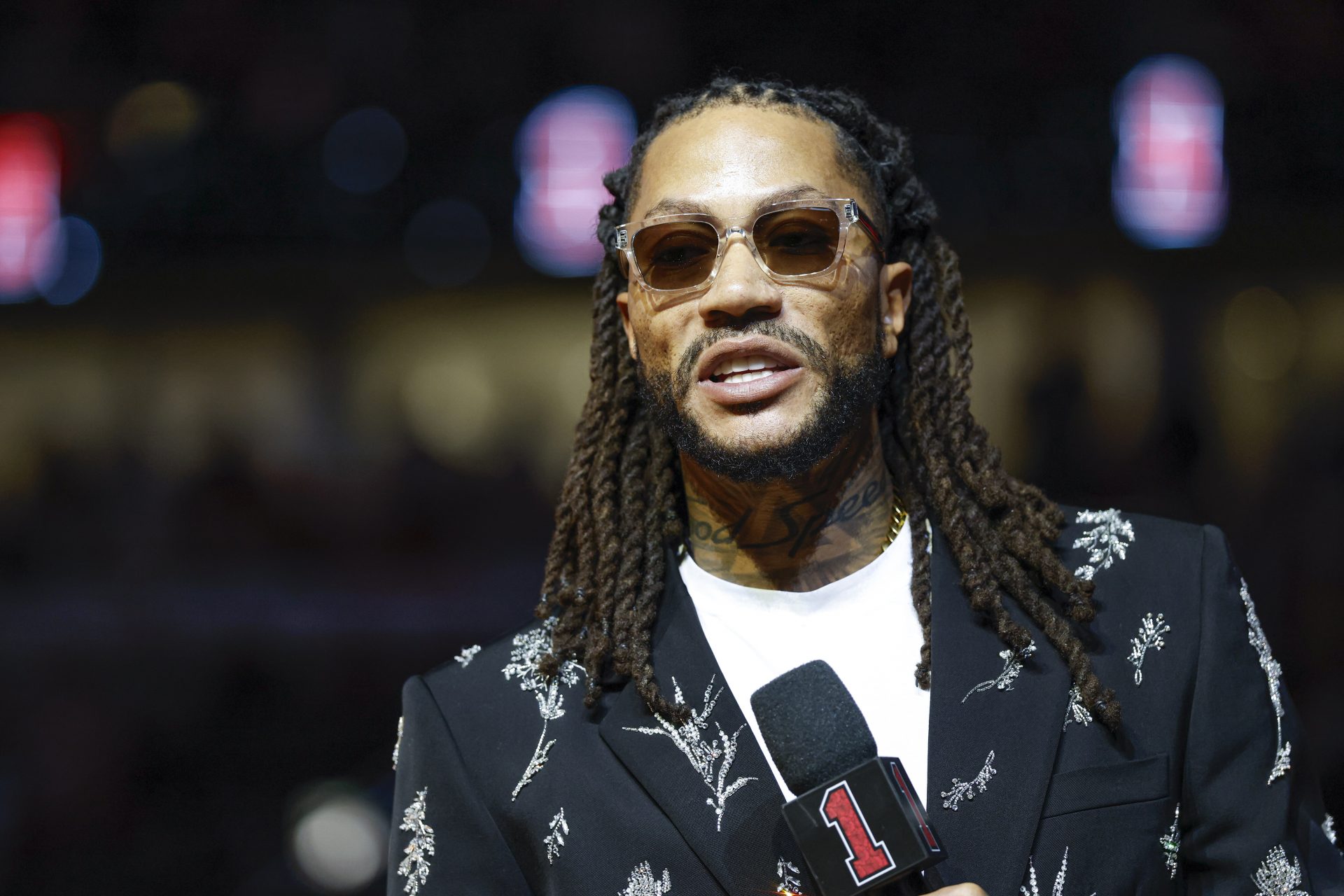 "I Showed You Physics": Derrick Rose Drops Savage Statement For Coach ...
