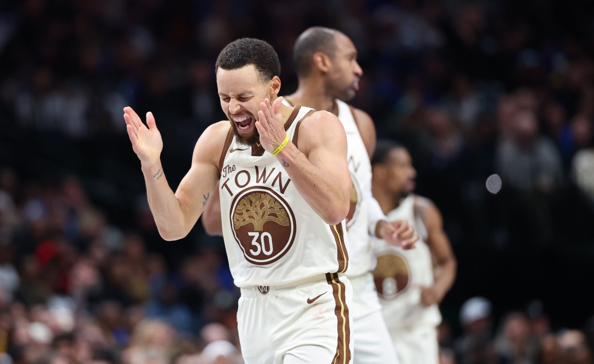 Is Steph Curry Playing Tonight Against Timberwolves? Latest Injury ...