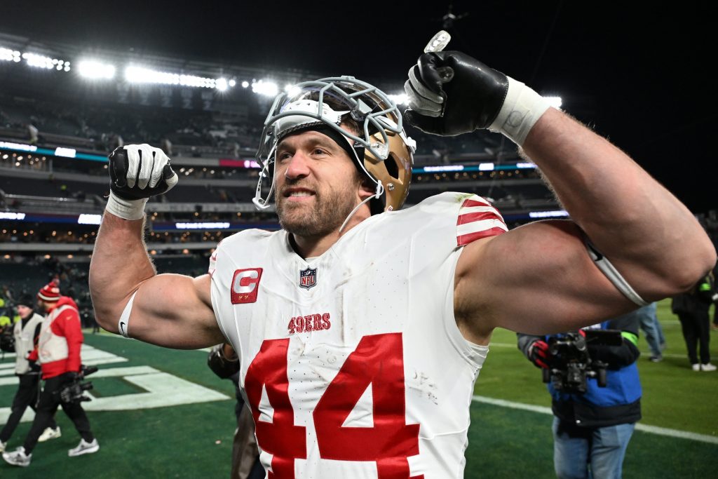 "President Trump's Favorite Author" Claims 49ers Beat "Woke" Eagles ...