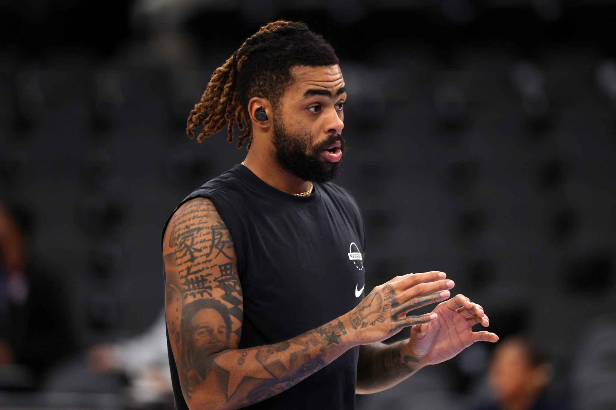 D'Angelo Russell Drops 3-Word Cryptic Reaction Ahead of Potential ...