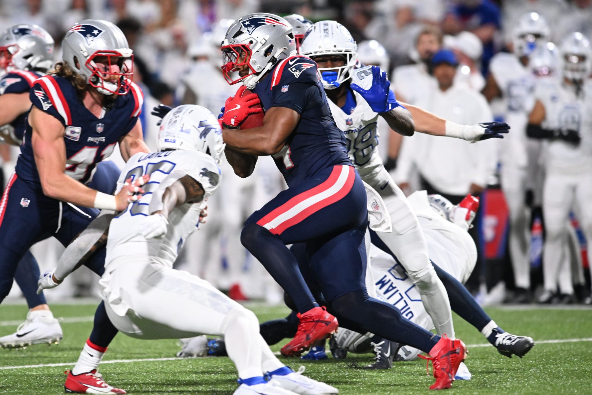Days After Patriots Cut Antonio Gibson, Wife Victoria Goes Viral For ...