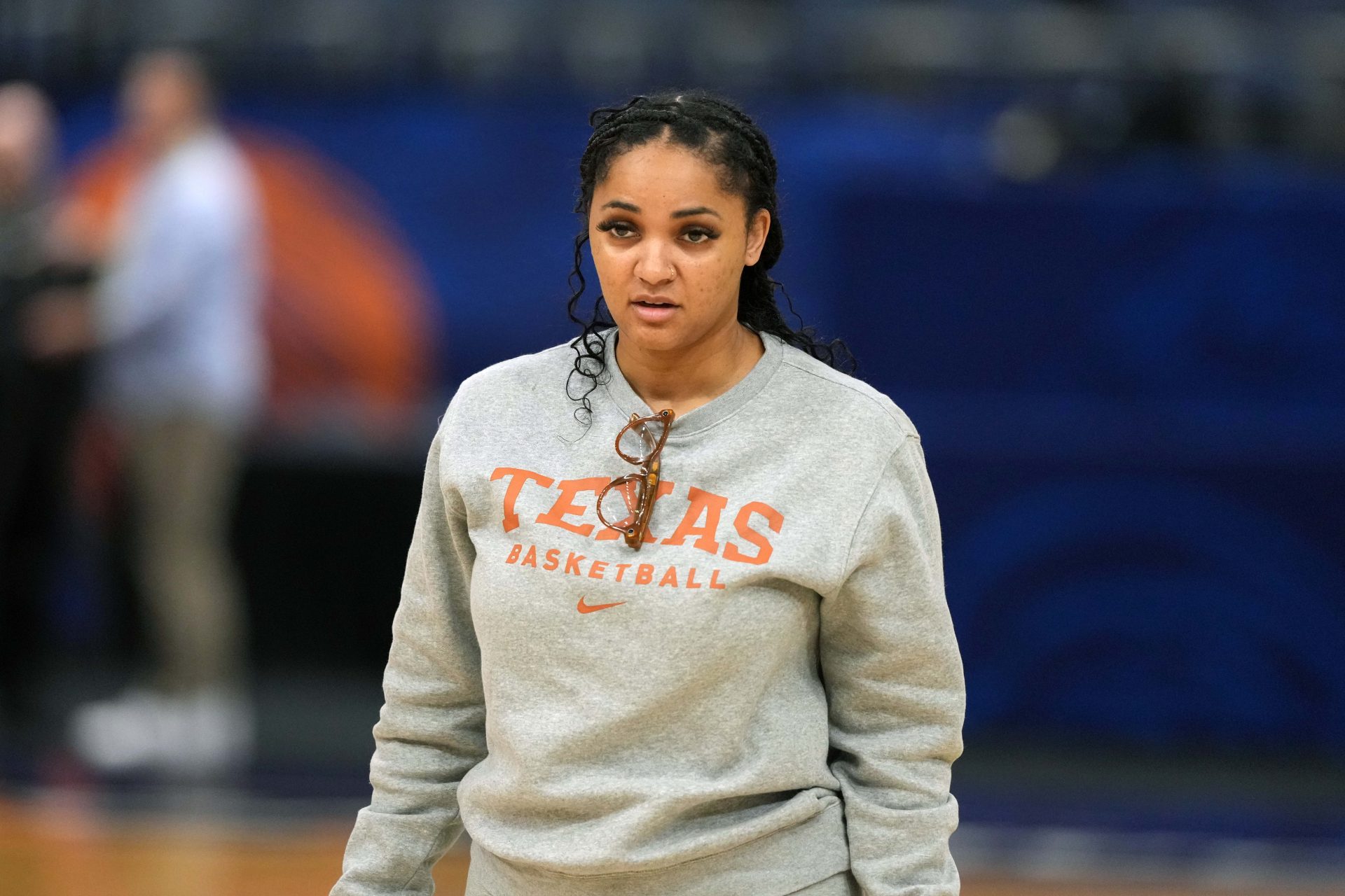 ‘I Am Texas’: Longhorns Staffer Sydney Carter Gets 100% Real on Full ...