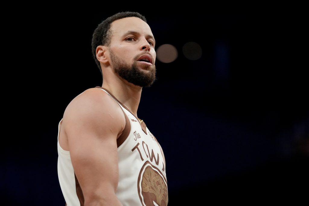 Why is Steph Curry Not Playing Tonight Against Suns? Latest Injury ...