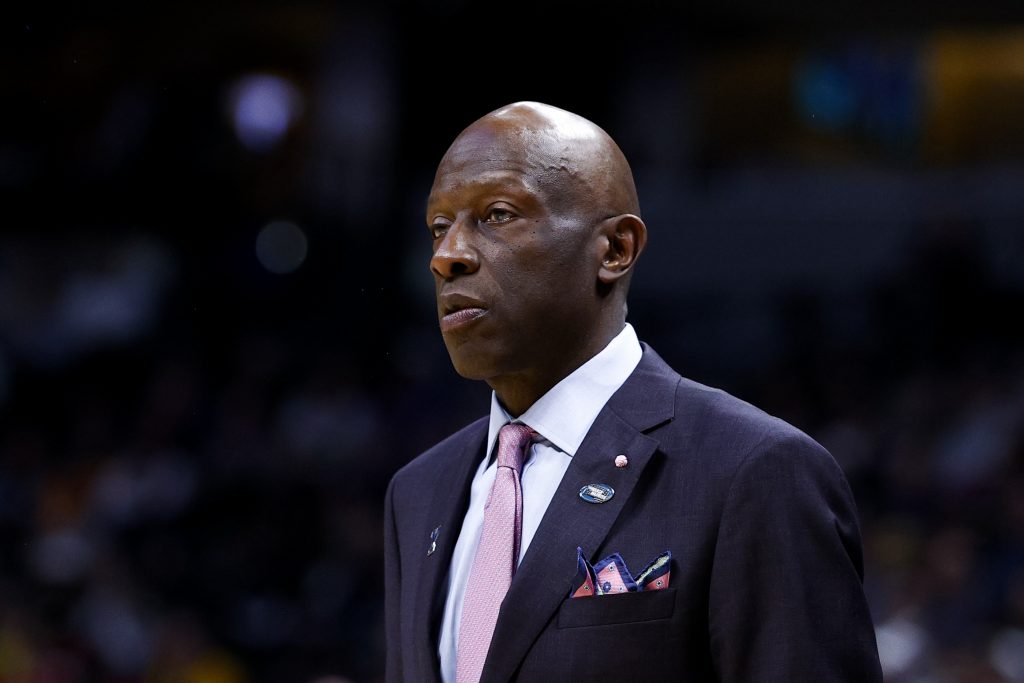 "Fire That Coach": Fans Don't Hold Back On James Jones As Yale Loses ...