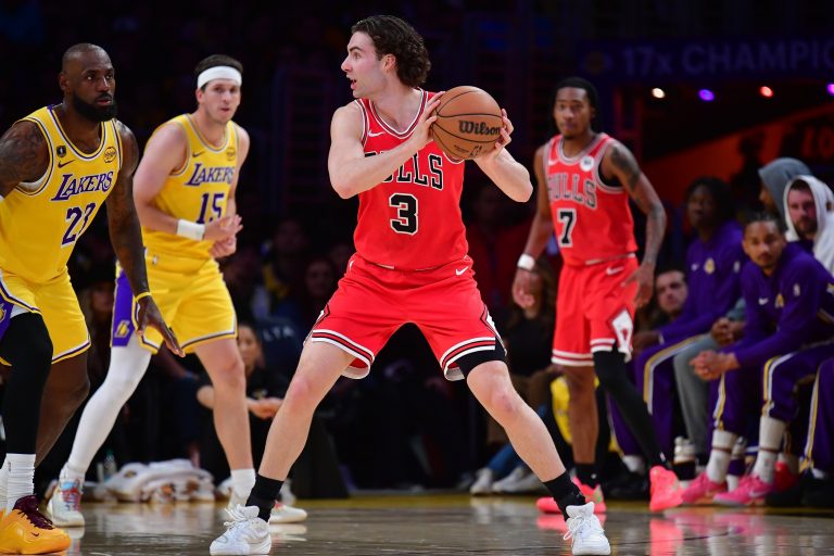 Former Michael Jordan Teammate Rips Chicago Bulls After Josh Giddey ...