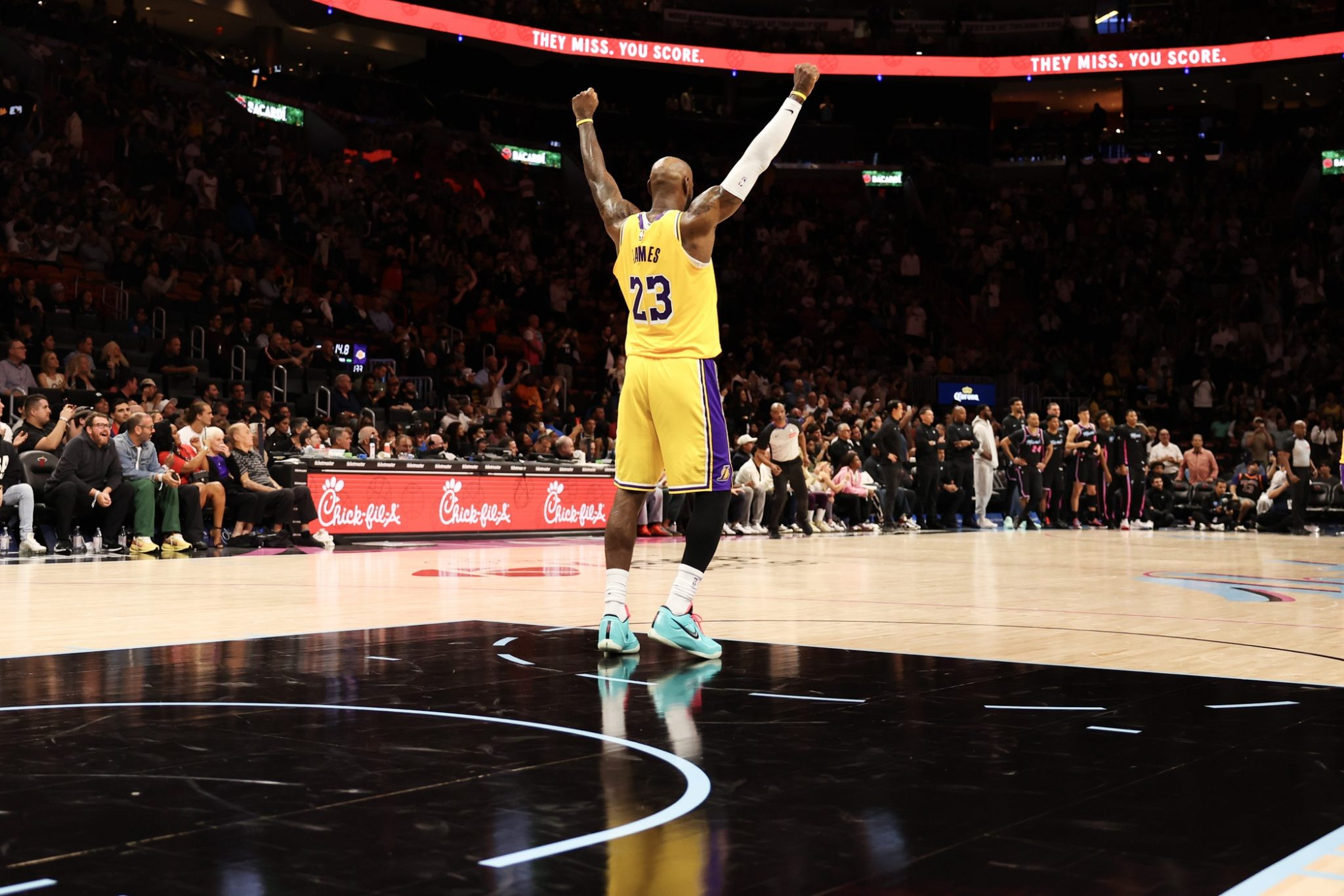 Shannon Sharpe Strongly Defends His Loyalty to LeBron James With Sneaky ...