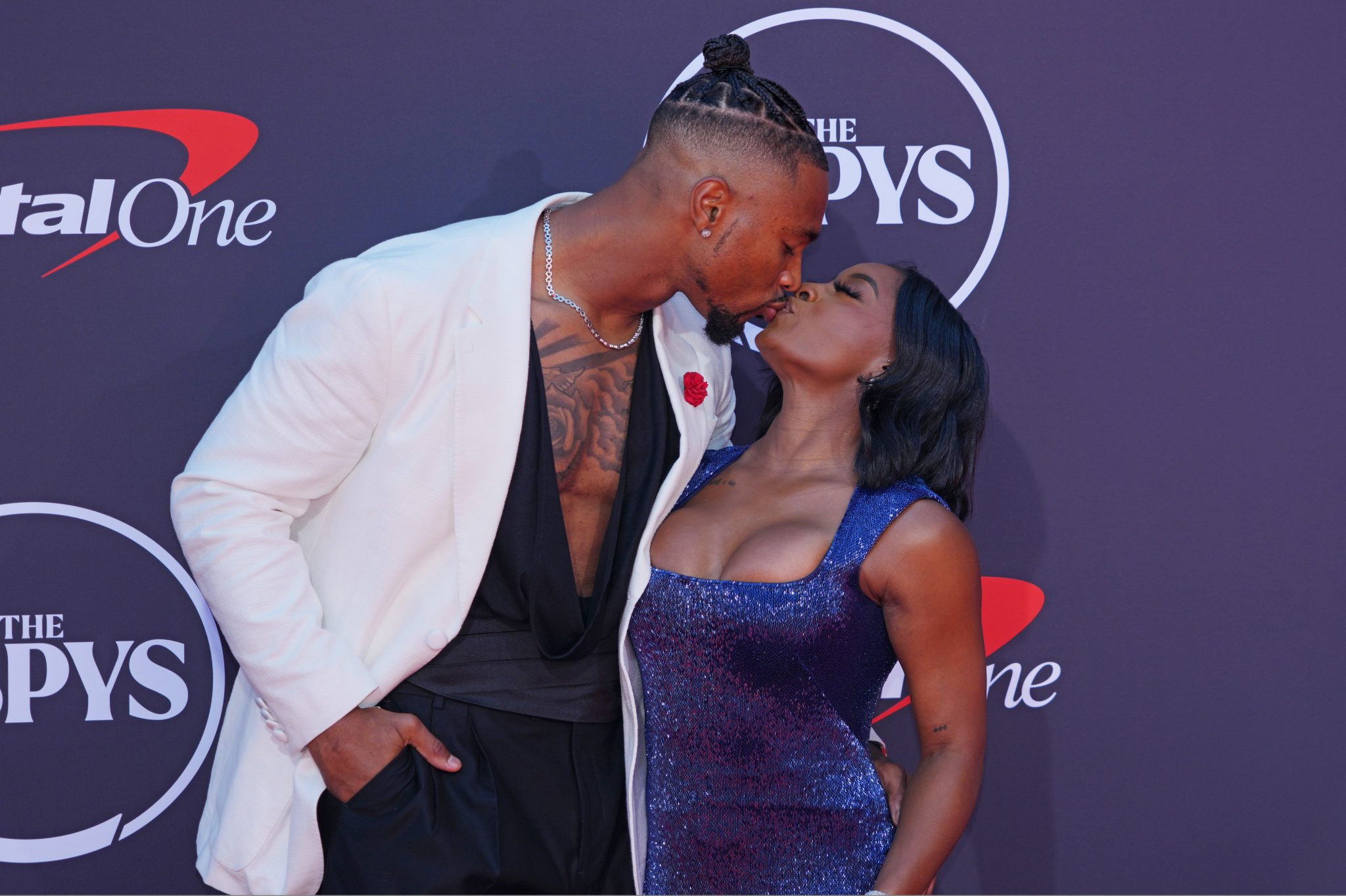 Colts Star Jonathan Owens’ Wife Simone Biles Opens Up About Near Death ...