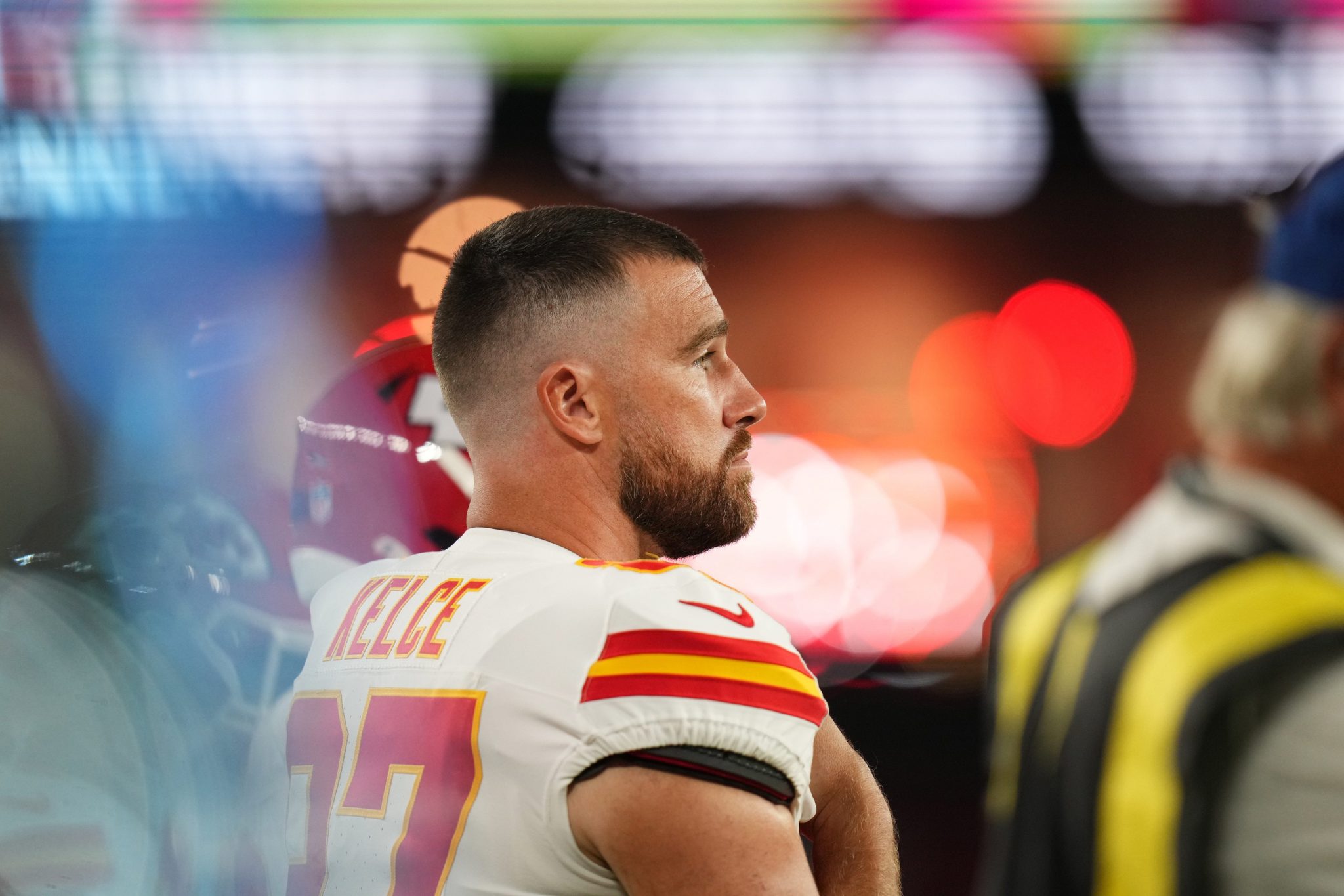 Why Did Travis Kelce Decide to Return to the Chiefs for 2026? Veteran ...