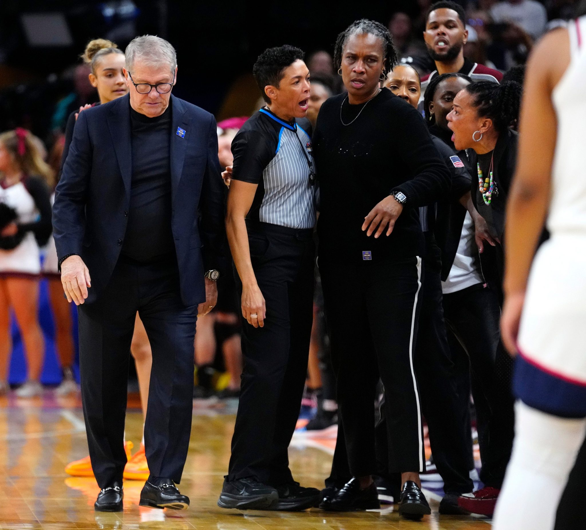 Dawn Staley Brings Up Philly Routes While Breaking Silence on ...