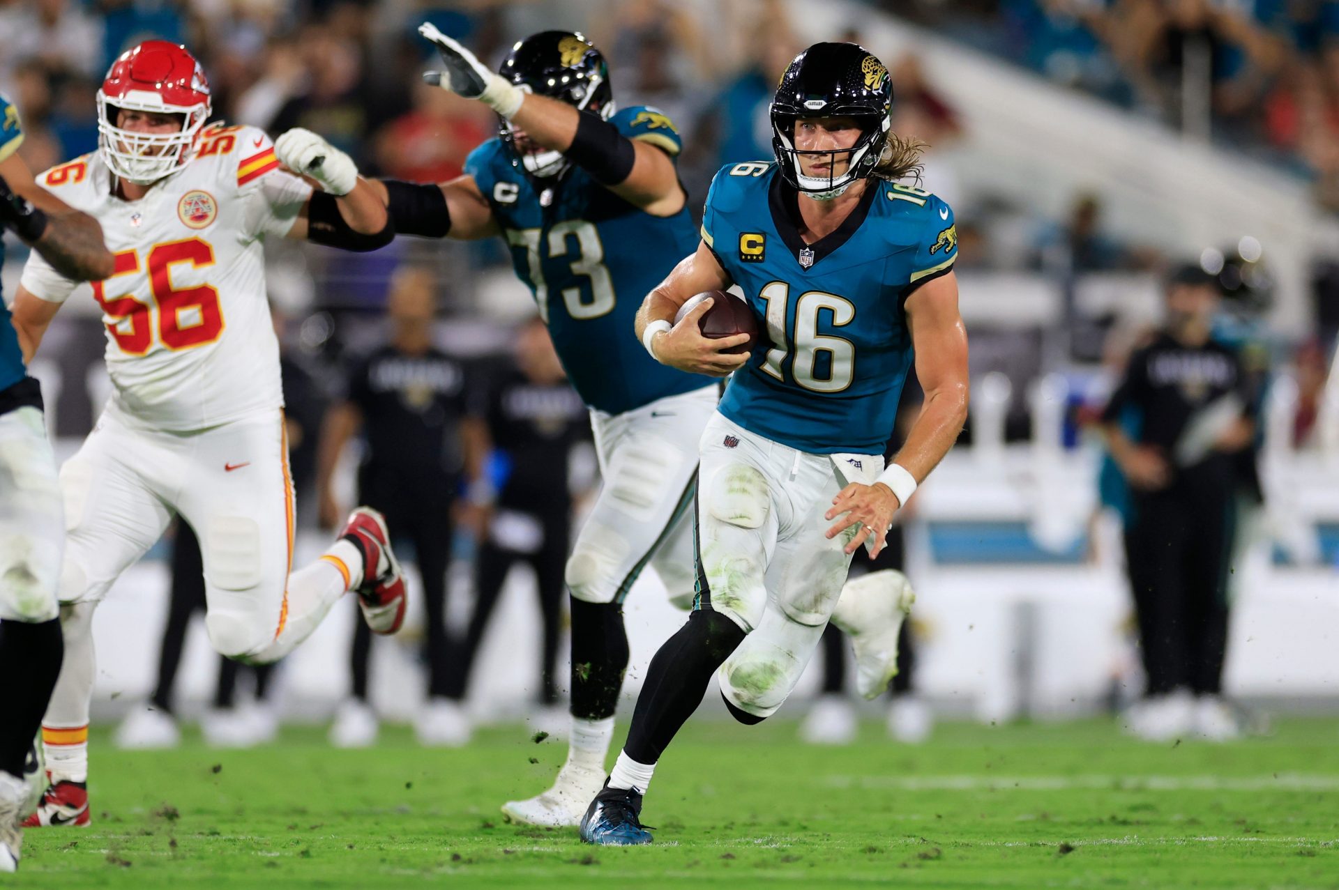 Trevor Lawrence New Look Goes Viral After Jaguars QB Cuts Signature ...