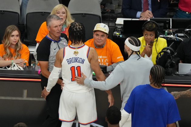 NBA Fans React to Knicks’ Jalen Brunson and Scott Foster's Interaction ...